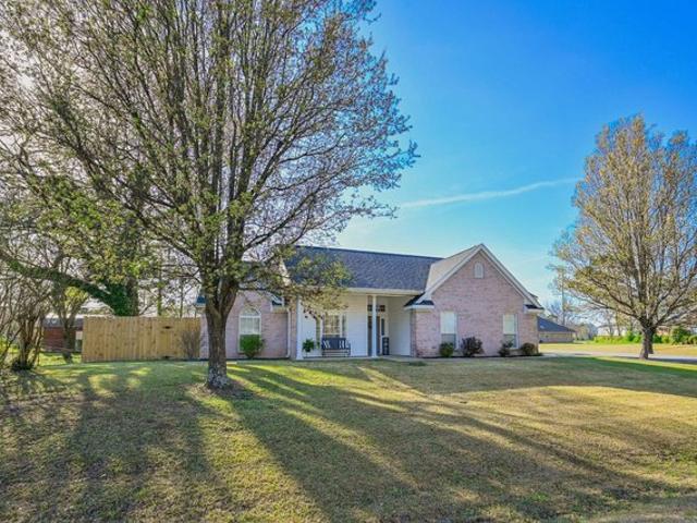 2501 Michelle Dr, Mena, AR 71953