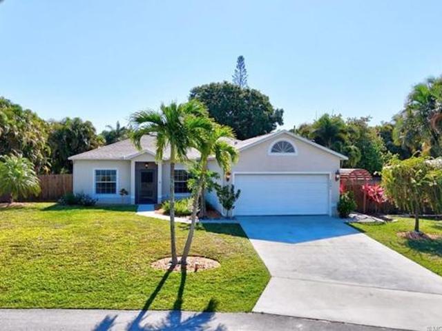 2501 NW South Manor Ave, Stuart, FL 34994