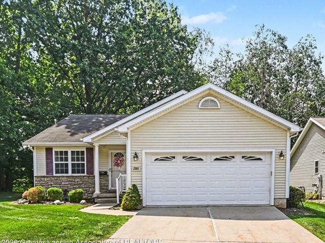 2501 Arbor Forest Dr, Lansing, MI 48910