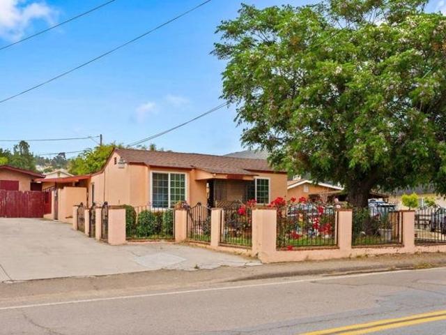2501 Bancroft Dr, Spring Valley, CA 91977