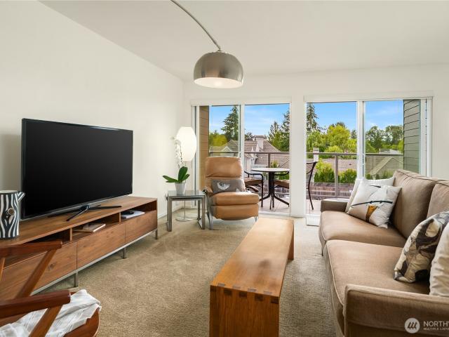 2501 Canterbury Lane E # 319