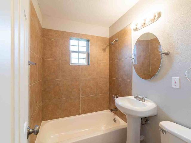 2501 Delano Street 2 Bedroom Apartment for Rent at 2501 Delano St, Houston, TX 77004 Greater Third Ward