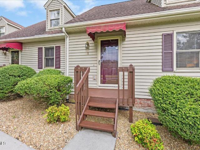 2501 East Lakeview Drive 3