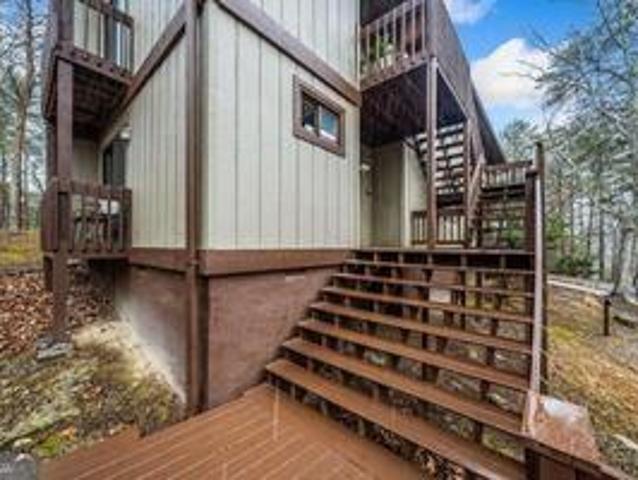 2501 Fairway Oaks