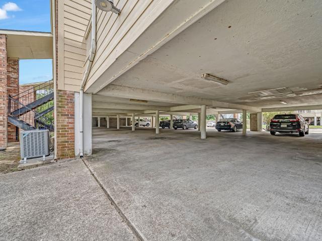 2501 Gulf Freeway 256D