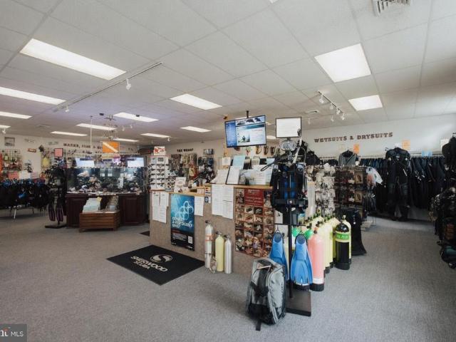 2501 Penn Av