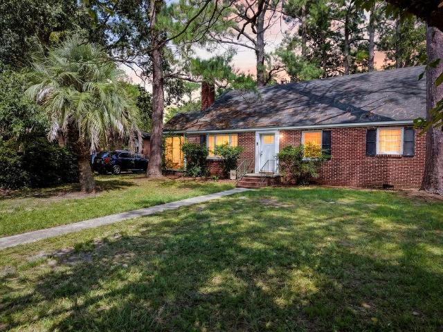 2501 Redwood St