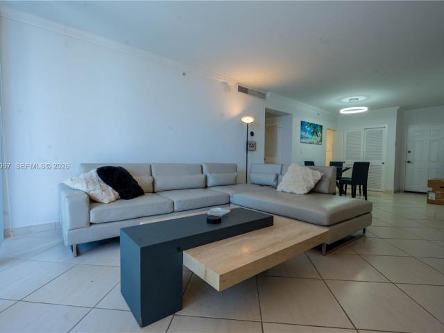 2501 S Ocean Dr, Unit 1118, Hollywood, FL 33019 | MLS #A11975 | Compass
