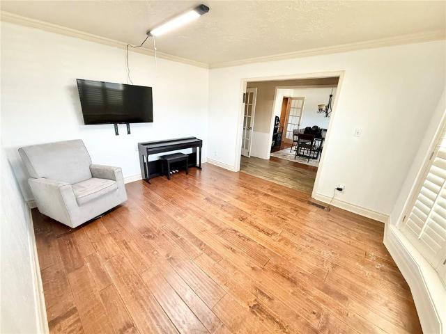 2501 Seminole Circle