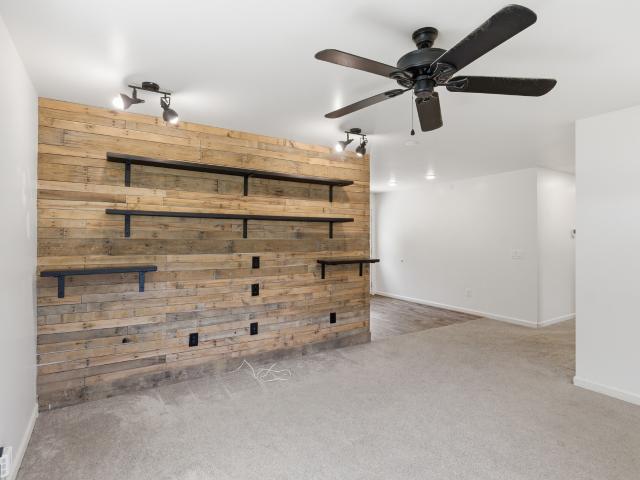 2501 Vista Ln