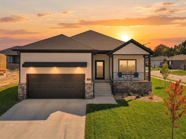 2501 W Webb Rd, Ozark, MO 65721