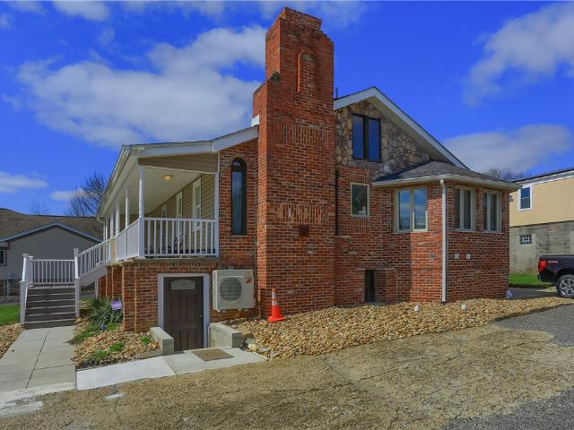 2501 Wildwood Rd