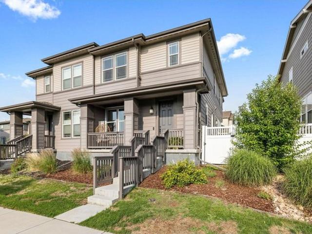 2501 Winding Dr, Longmont, CO 80504