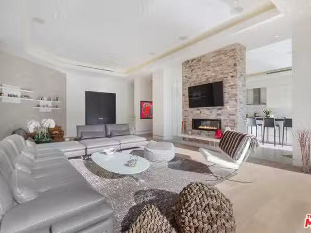 2501 Zorada Dr Houses in Los Angeles, CA