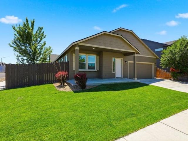 2502 NW Glen Oak Ave, Redmond, OR 97756