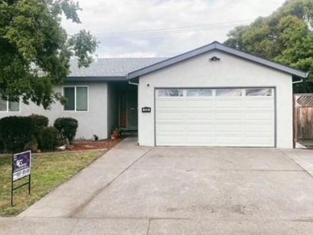 2502 Orchid St, Fairfield, CA 94533