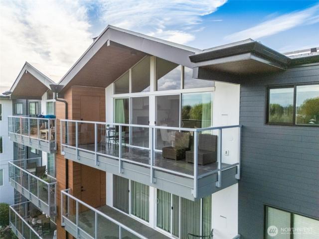 2502 Canterbury Ln E, Unit 406, Seattle, WA 98112 | MLS #2439 | Compass