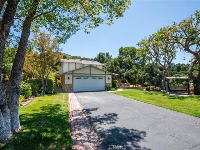 2502 / Everett, Newhall, CA 91321