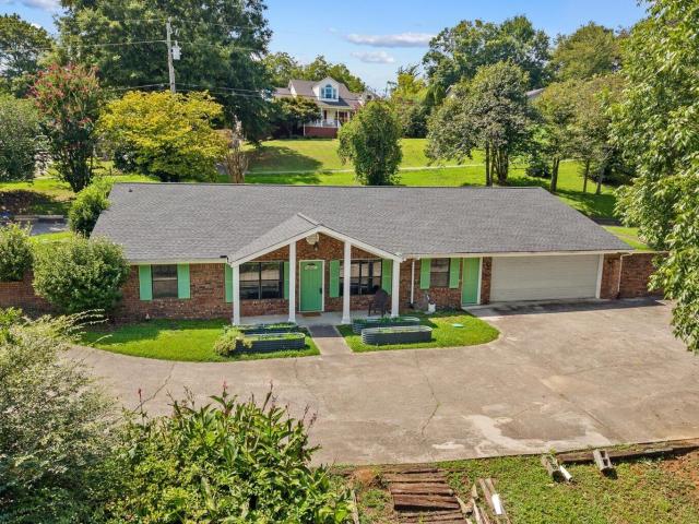 2502 E Hillview Drive