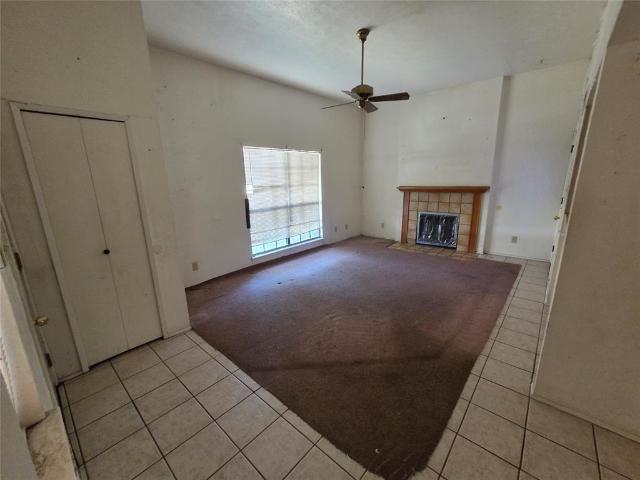 2502 E Timberview Lane