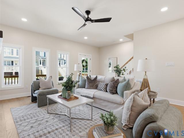 2502 Porter Street