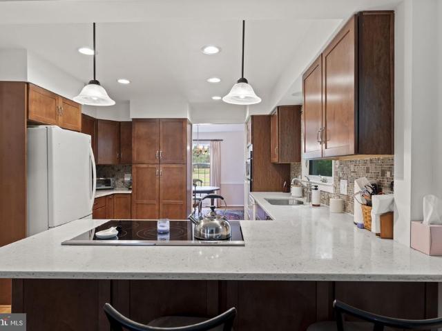 2502 Saint Charles Place