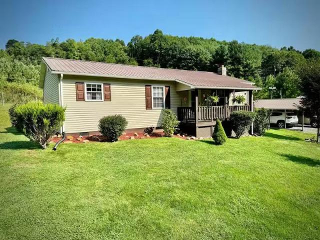 2502 SCRATCH GRAVEL RD, MARION, VA 24354 Single Family Residen.