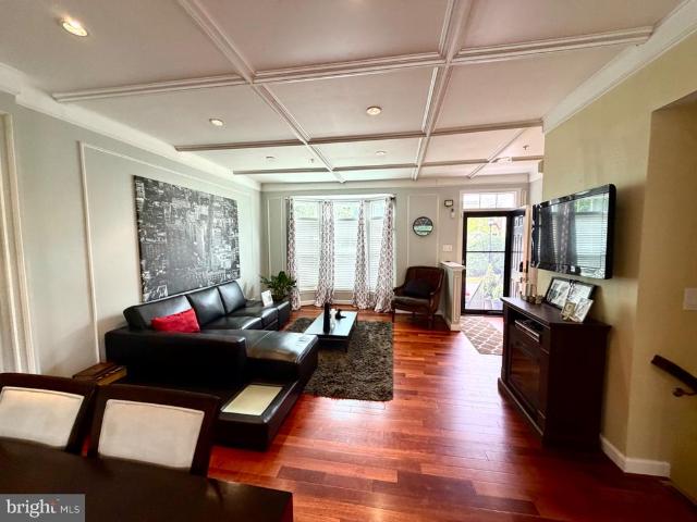 2502 Short Putt Court