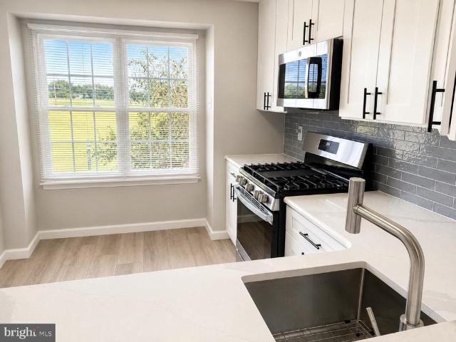 2502 Thistledown Court