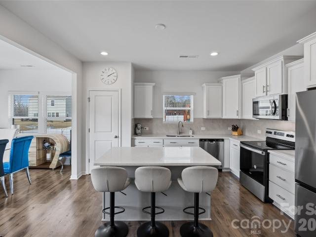 2502 Waverly Drive
