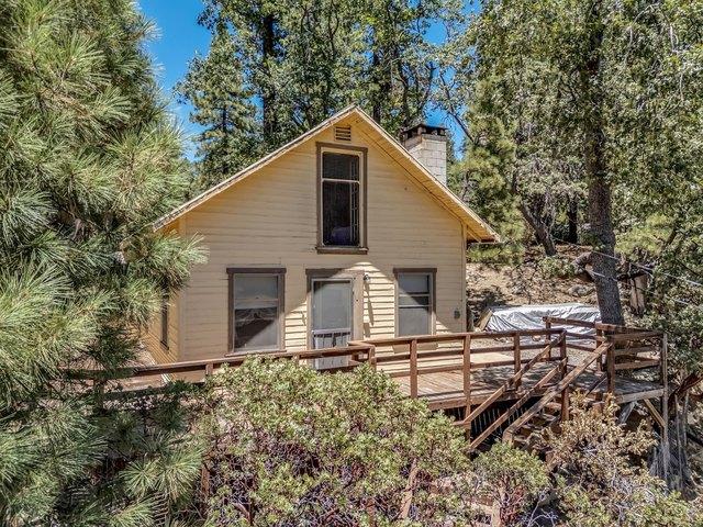 25030 Marion Ridge Dr, Idyllwild, CA 92549