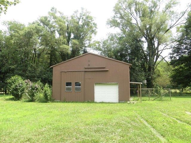 25035 Maple St, Edwardsburg, MI 49112