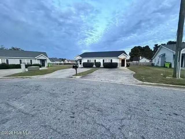 2503 E Street, B, Winterville, NC 28590