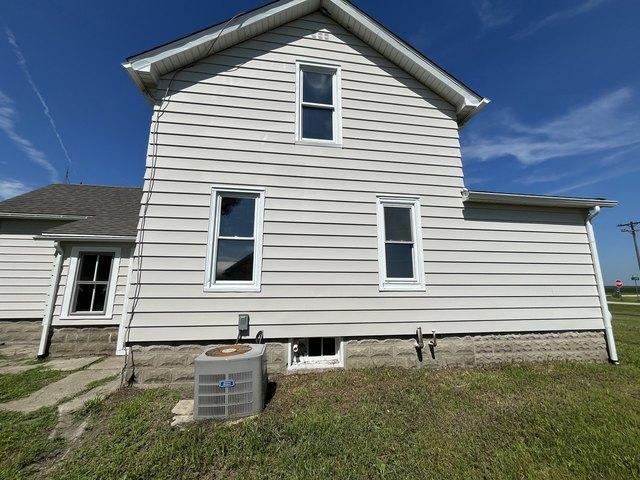 2503 Herman Rd, Ashton, IL 61006