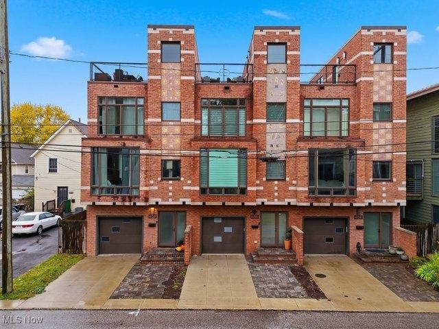 2503 Thurman Ave, Cleveland, OH 44113