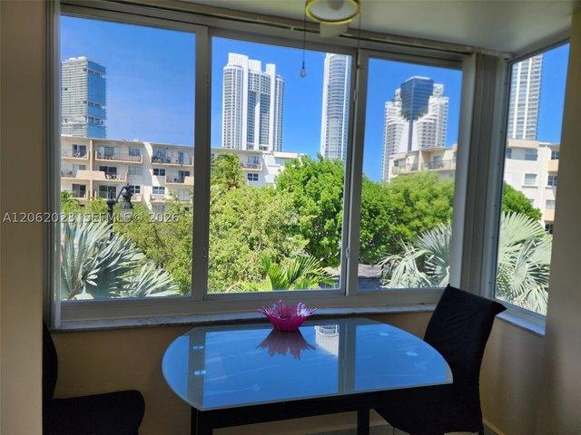 250 180th Dr Apt 301, Sunny Isles Beach, FL 33160
