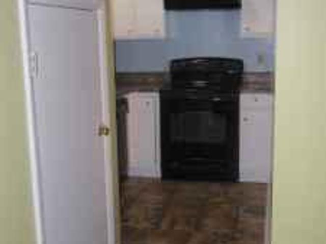 $250 / 4br 2 BTH, Furnished Town Homes right by JMU, Separate Leases from $250! Walk to JMU, Min to BRCC, BC, EMU map