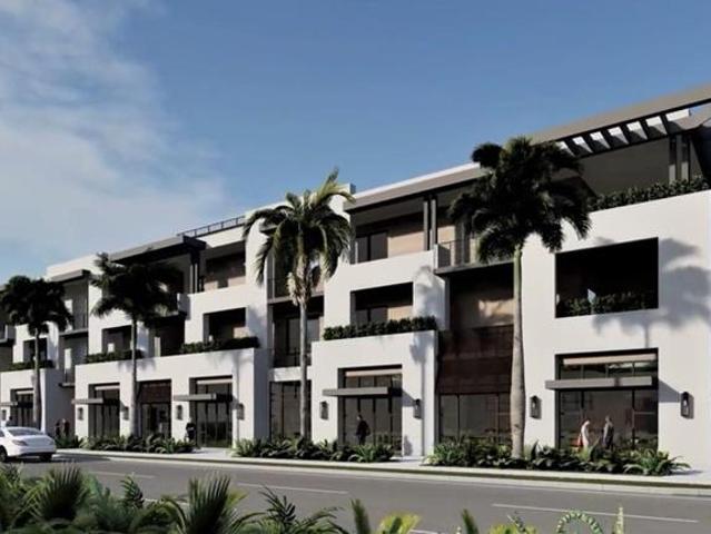 250 9th St S #112, Naples, FL 34102