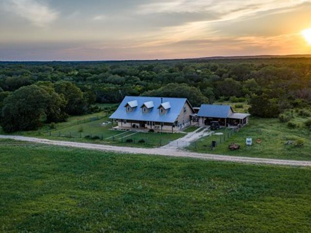 250 County Road 241, Hondo, TX 78861