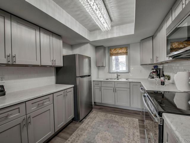 250 Cove Boulevard # 3