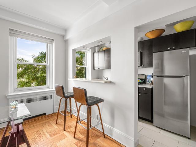 250 CABRINI Boulevard 2J