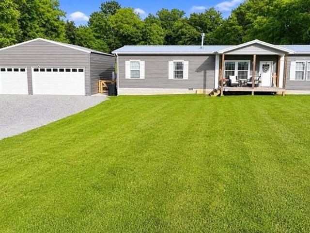 250 Cedar Crest Ln, Friendsville, TN 37737