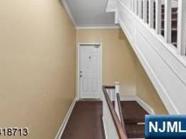 250 Clendenny Avenue # 4