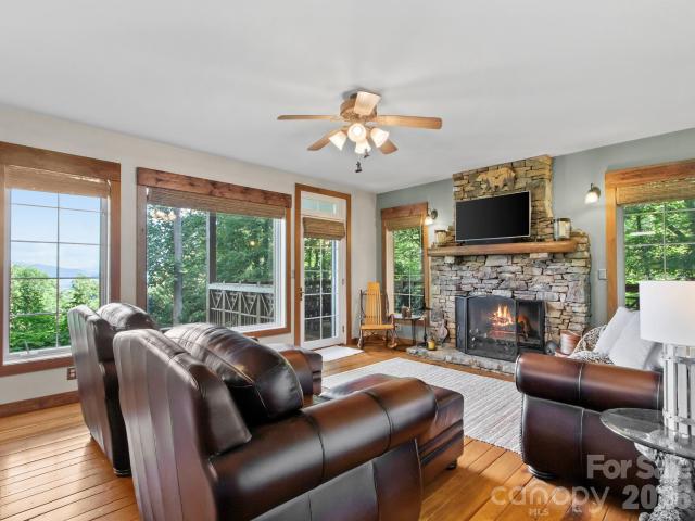 250 Creekside Way # C102