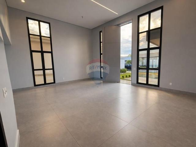 250 Área Útil Casa Alugar, 3 Dormitórios localizado em Boulevard Querência conjunto 1, 16, Jardim Botânico, Brasília, Distrito Federal, 71684 220 | Brasil