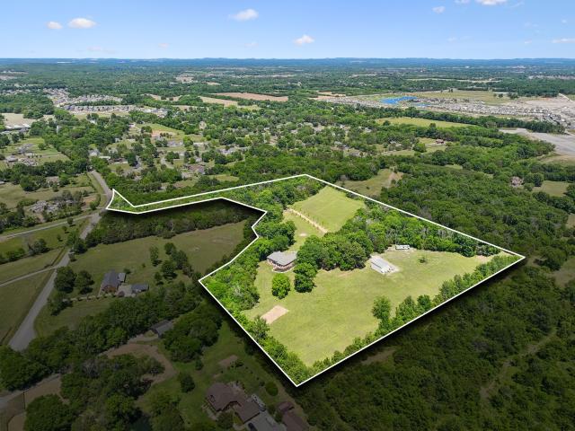 250 Bonwood Dr