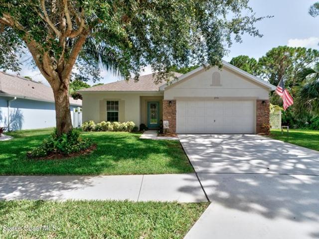 250 Briarcliff Cir, Sebastian, FL 32958