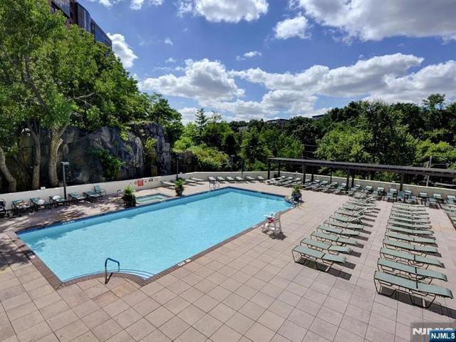 250 Gorge Road # 12L