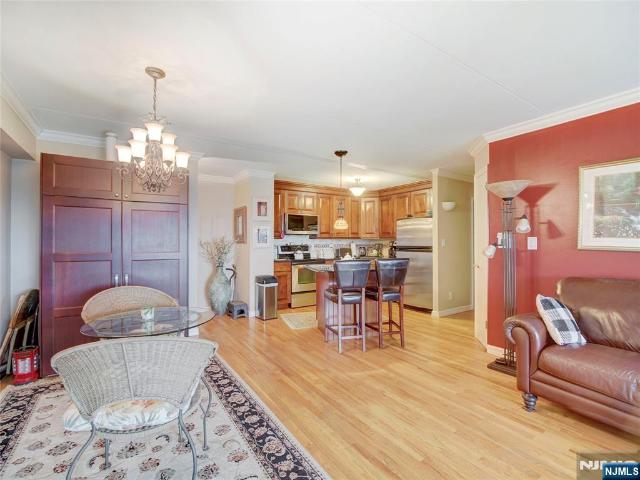 250 Gorge Road # 22F