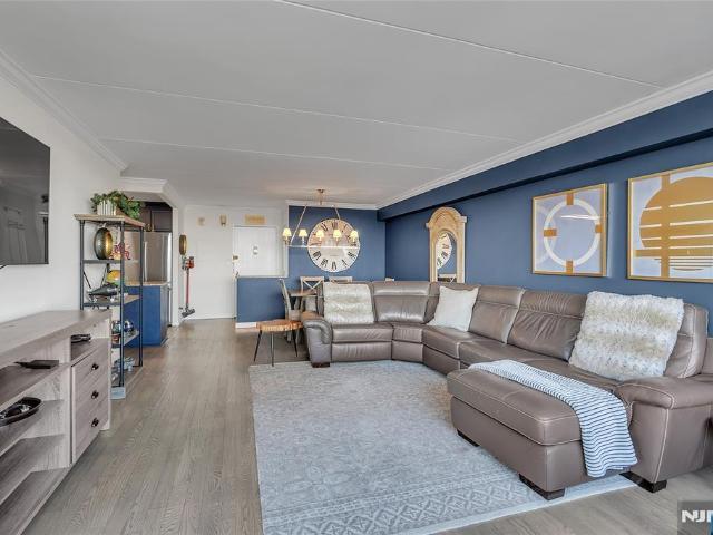 250 Gorge Rd, Unit 21B, Cliffside Park, NJ 07010 | MLS #26008 | Compass
